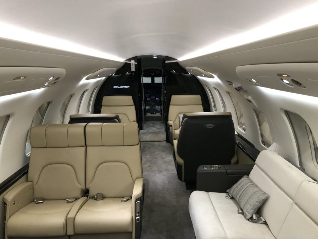 Challenger 650 C-FFMI - Aurora Jet Partners