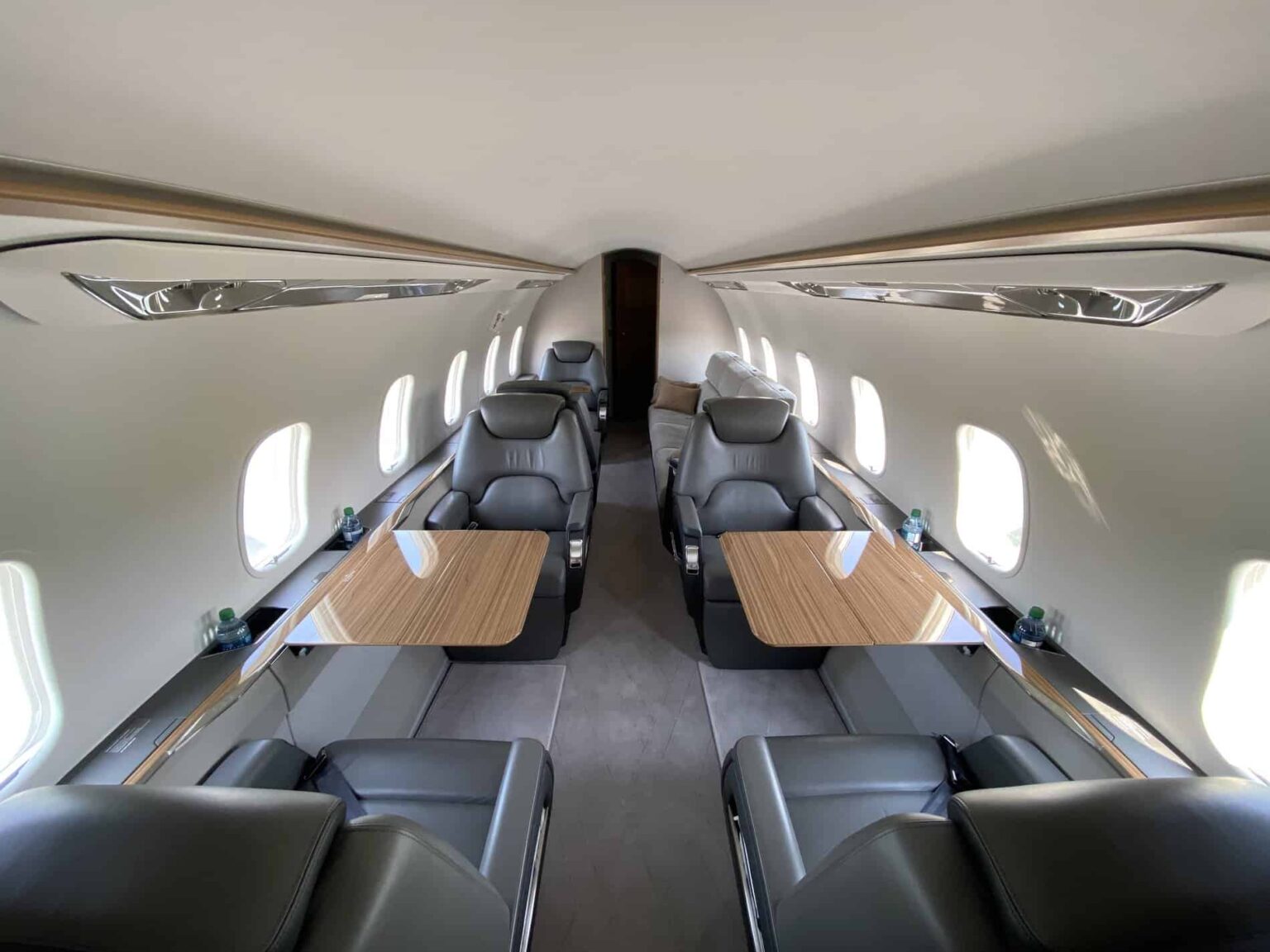 Challenger 350 C-GPJJ - Aurora Jet Partners